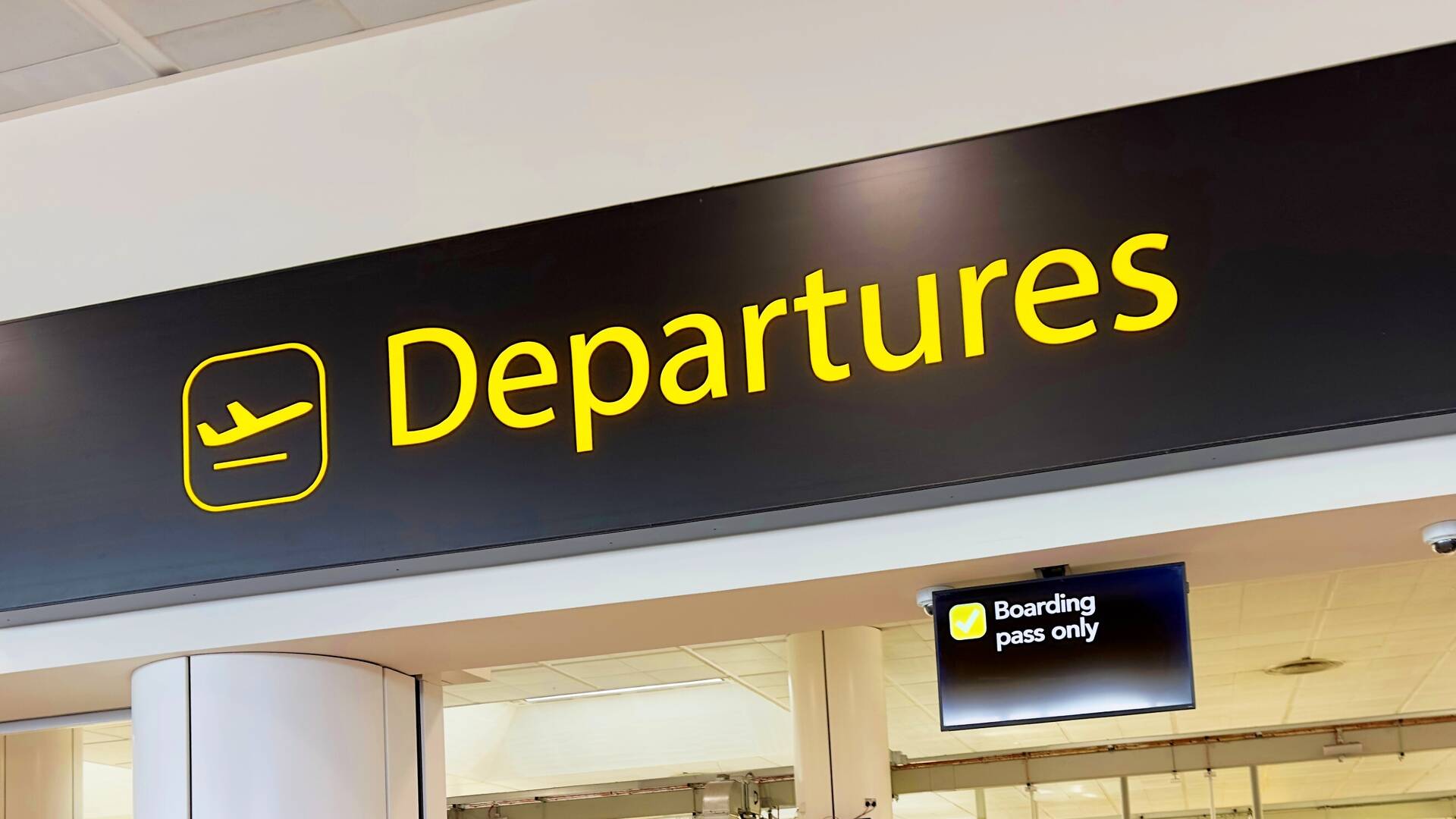 Major London Airport Gatwick Has Just Made Major Changes to Its Hand ...