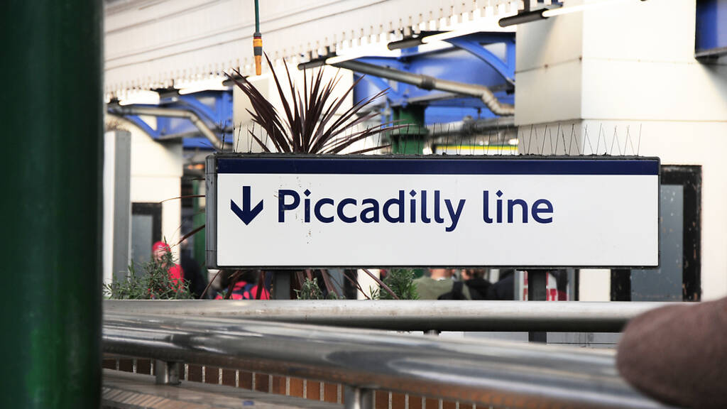 London’s Piccadilly Line Closures Have Been Extended Until October 2025 ...