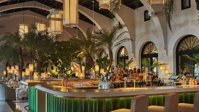 23 Best Bars in Miami: A Definitive Guide to Drinking in the Magic City