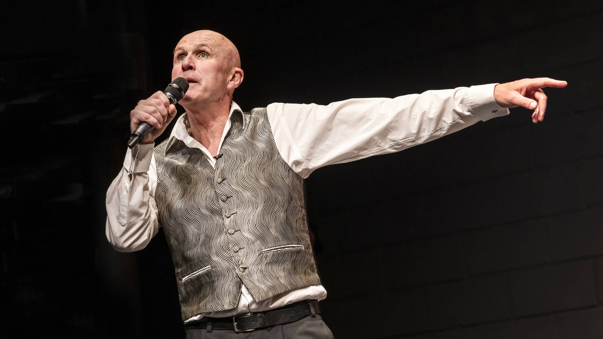 An Oak Tree, Young Vic review: Tim Crouch’s experimental classic ...