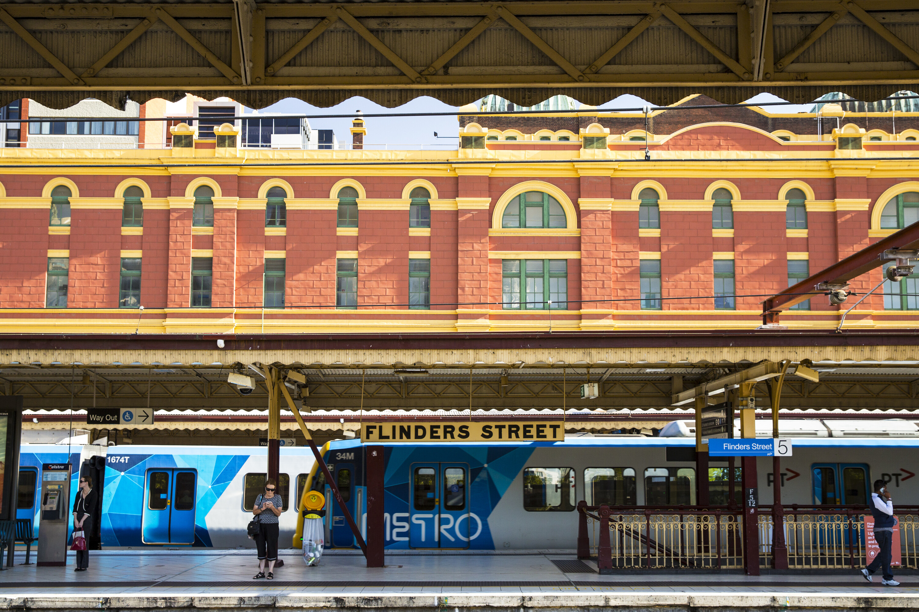 New Myki ticket readers trialled across Melbourne's public transport ...