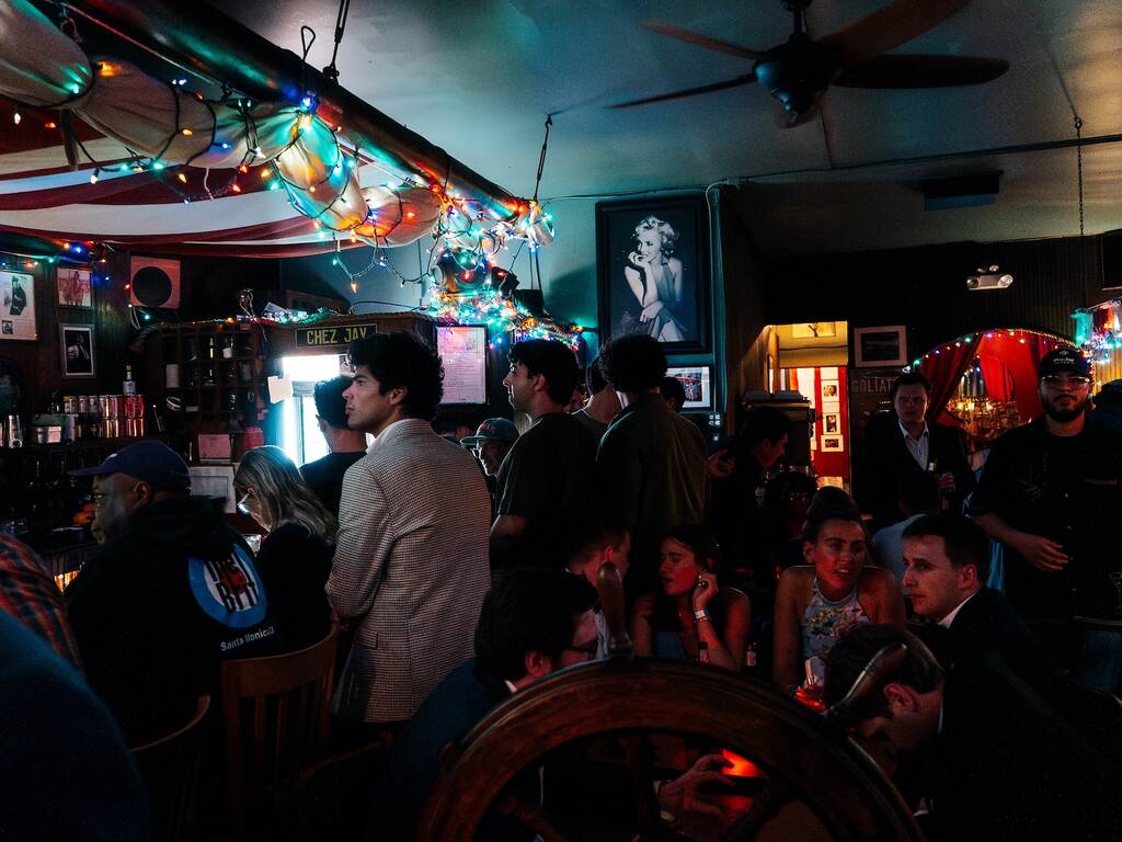 The 10 Best Bars in Santa Monica, Ranked