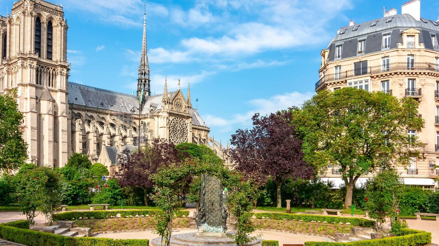 23 Best Parks and Gardens in Paris, By Local Editors