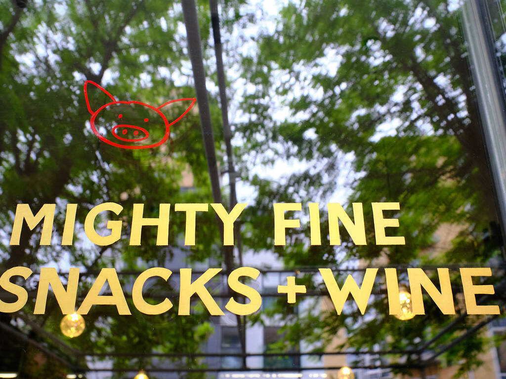 19 Best Hackney Bars | The Best East London Drinking Spots