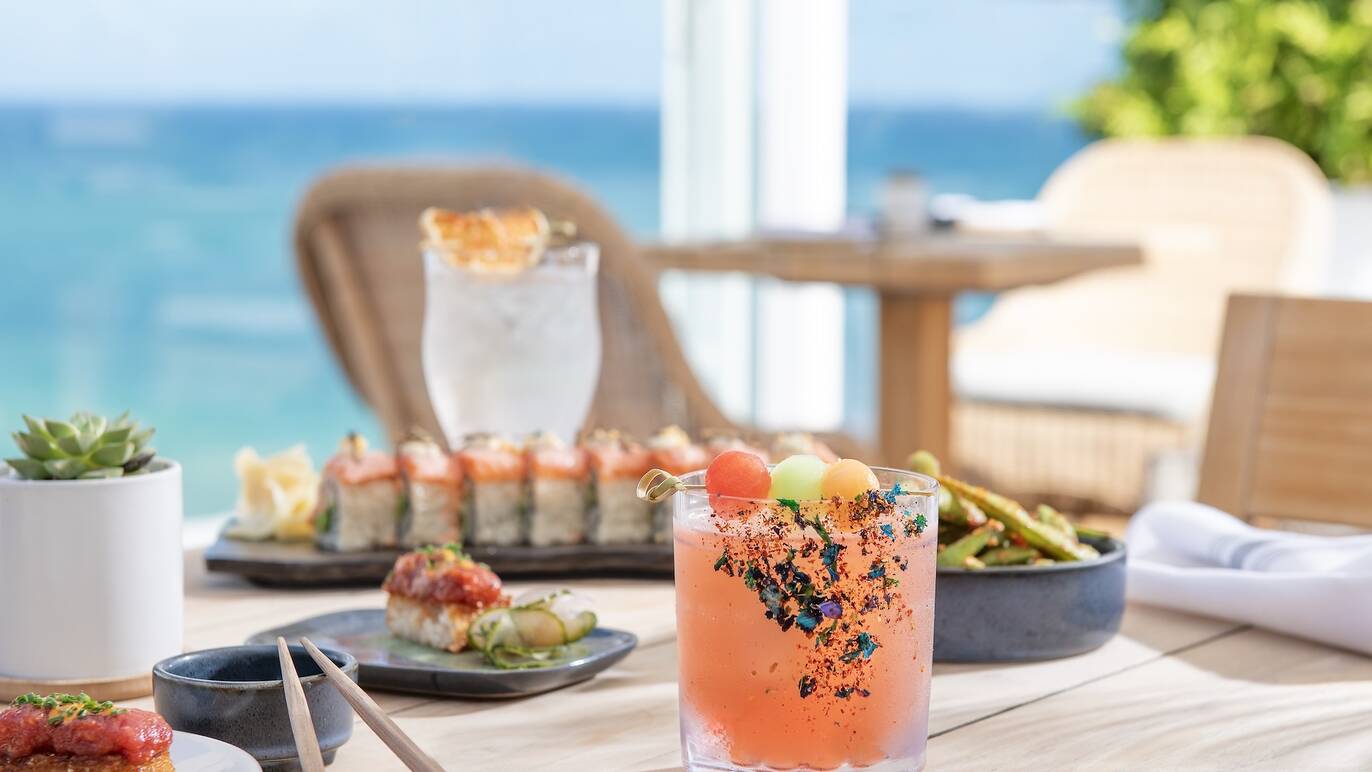 Watr at the 1 Rooftop | Bars in South Beach, Miami