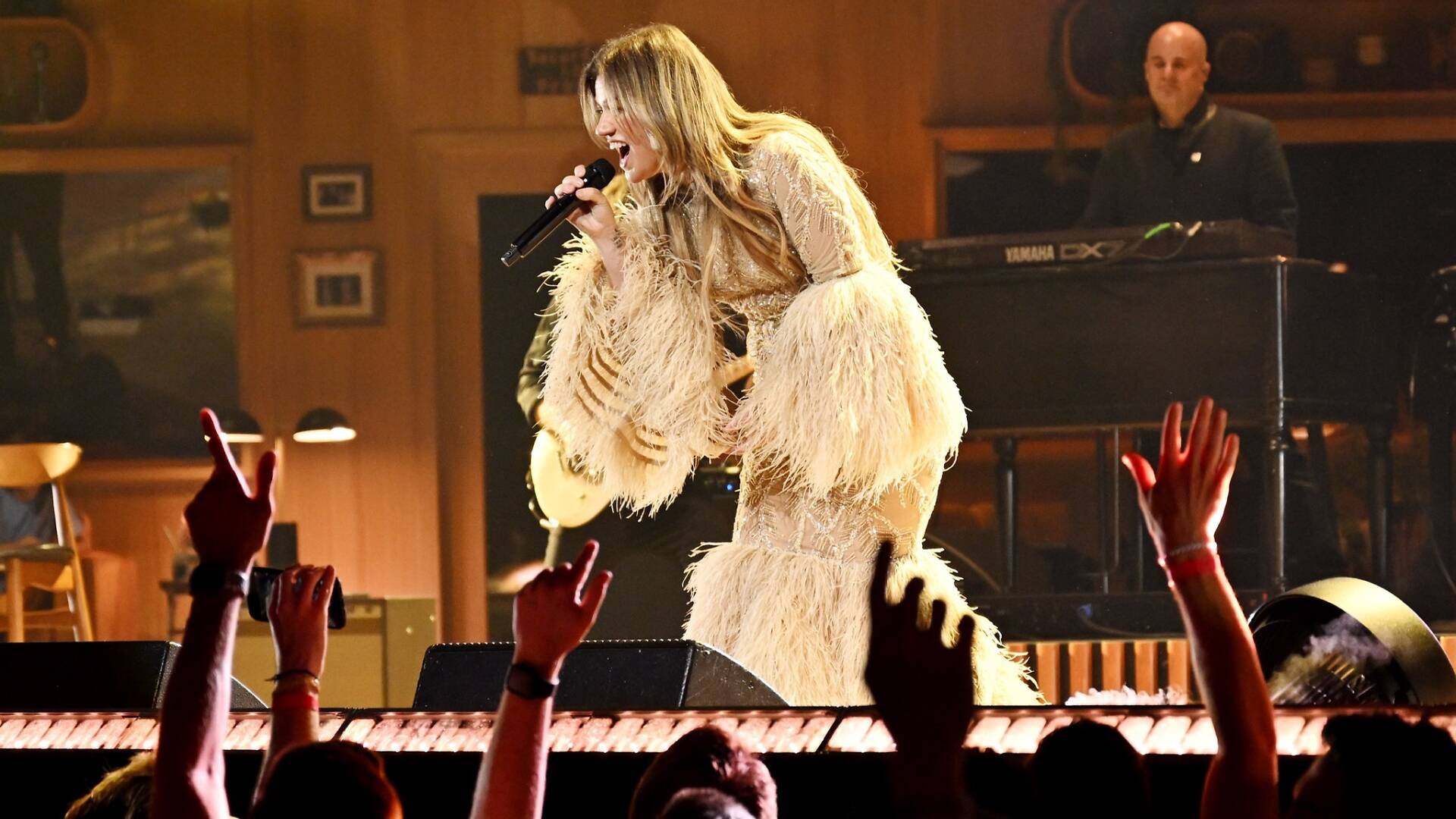 Kelly Clarkson in Las Vegas: What it’s like to see her Studio Sessions ...