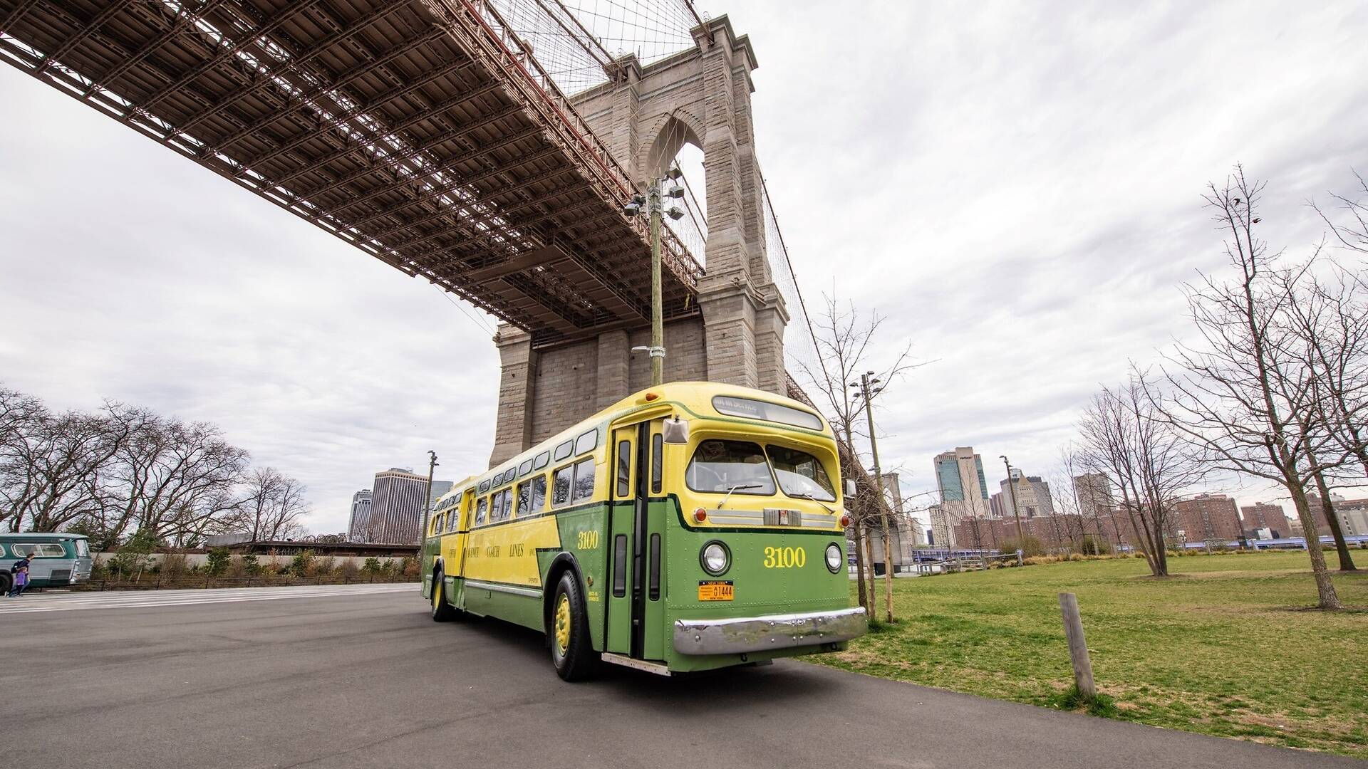 Vintage NYC Buses Coming to Brooklyn Bridge Park This Fall