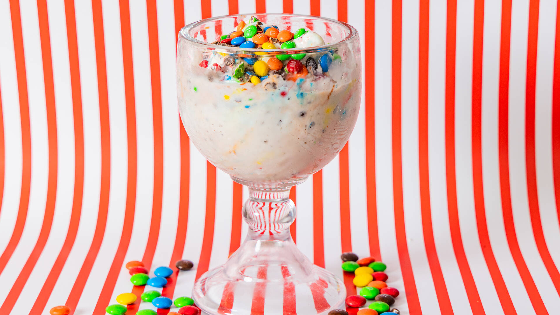 Oberweis in Chicago is Giving Away Free Ice Cream Scoops this Month