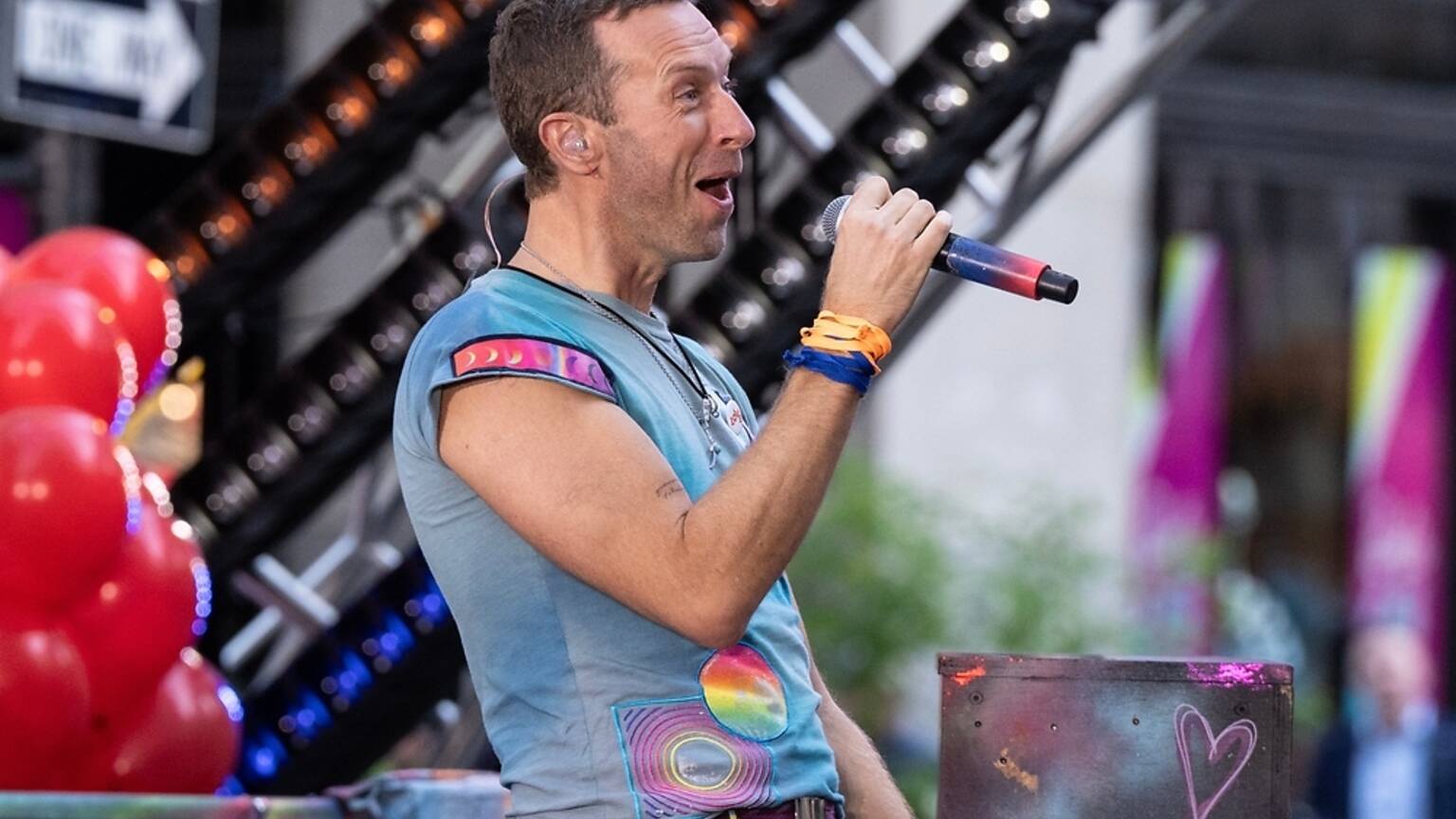 Coldplay Merch in London 2025: Official Merchandise Prices and ...