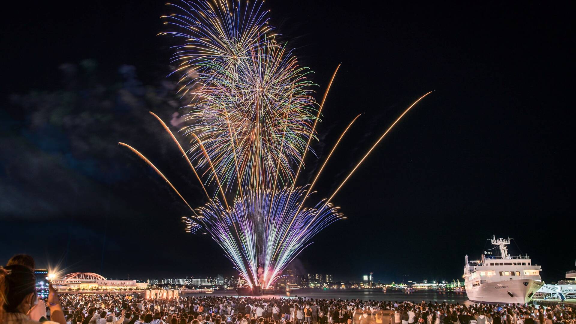 Minato Hanabi: Kobe Port Fireworks Festival | Things to do in Osaka