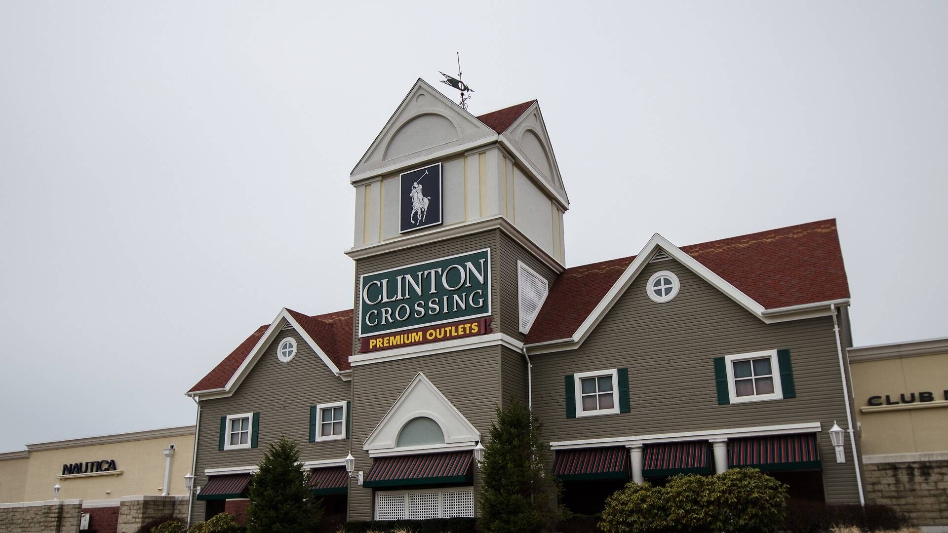 13 Outlets Near New York for All-Day Shopping