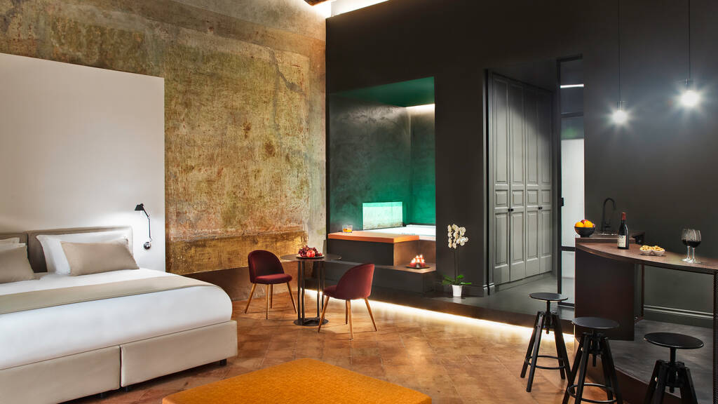 Best Hotels in Naples for 2025, Picked By Travel Experts