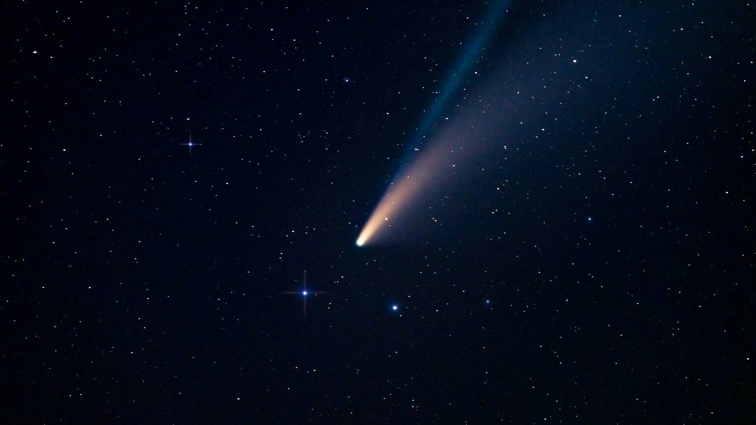 Comet alert! A newly discovered comet is visible in Australian skies