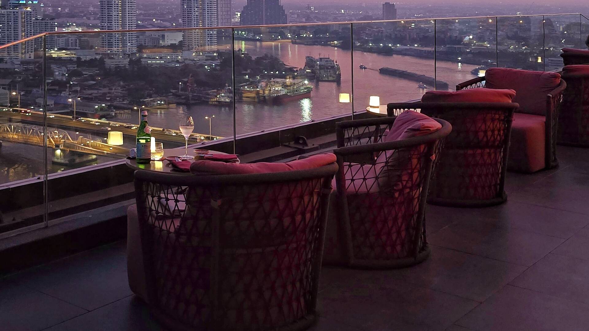 SIN Rooftop Bar | Bars in ธนบุรี, กรุงเทพมหานคร