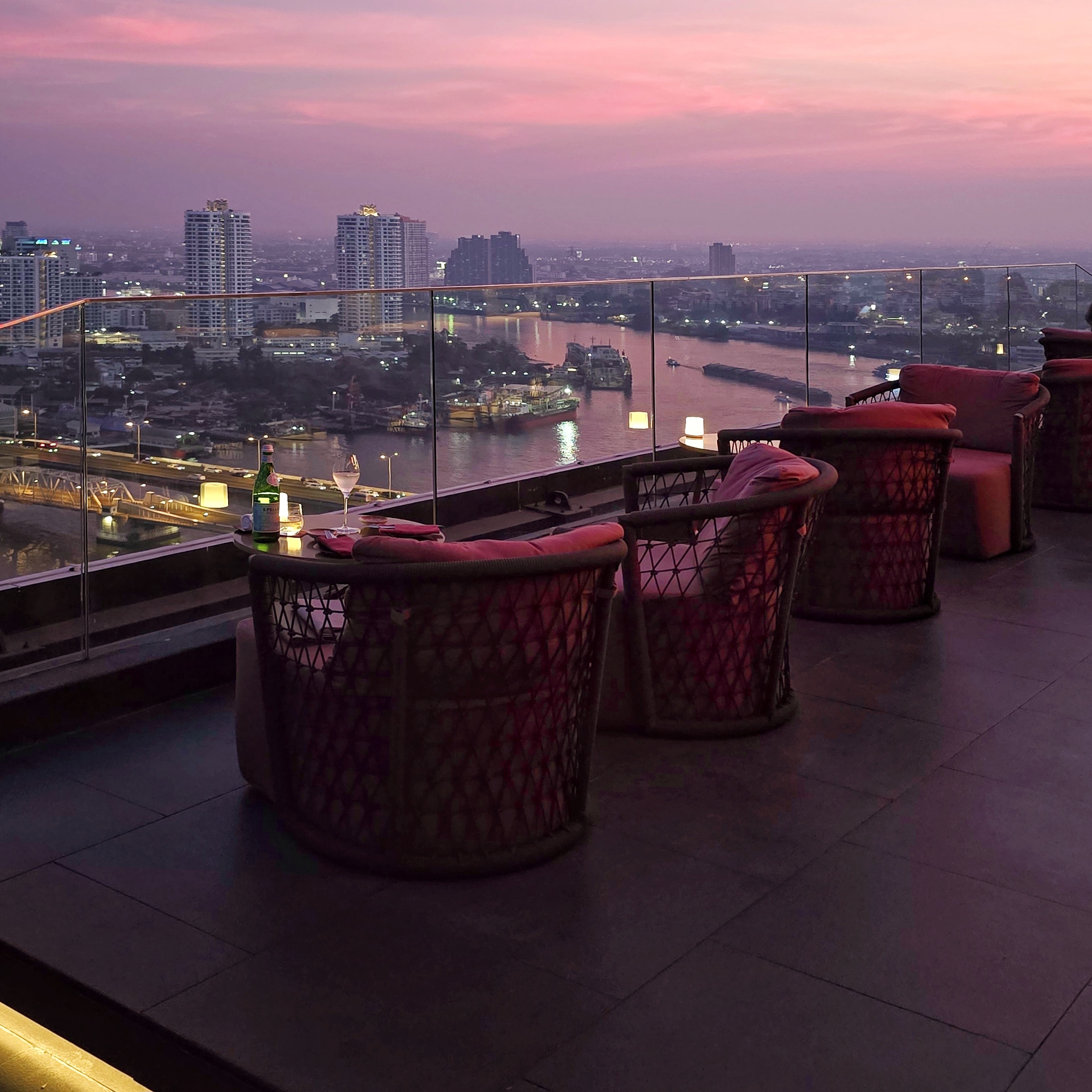 SIN Rooftop Bar | Bars in ธนบุรี, กรุงเทพมหานคร