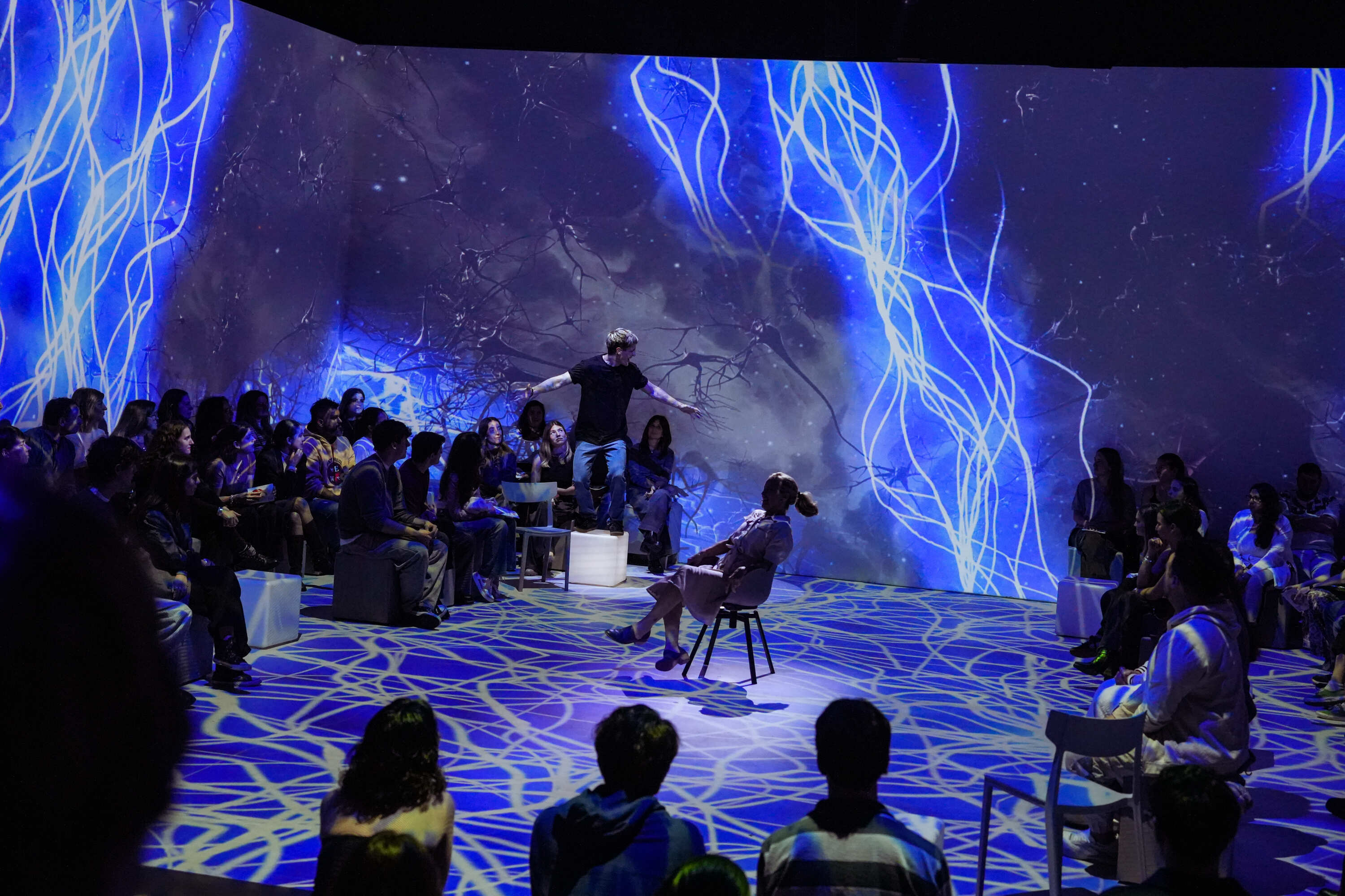 Next to Normal Immersive Buenos Aires: immersive musical with Alice ...