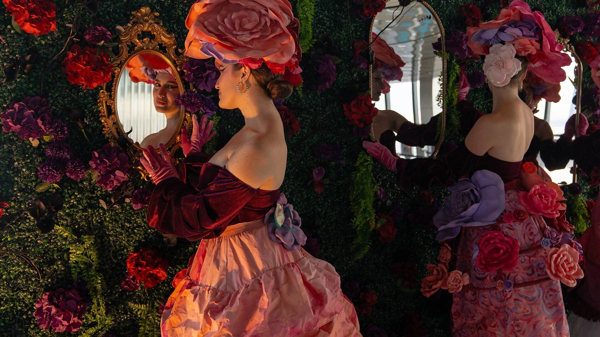 Edge NYC Hosts Goth Floral Halloween Experience