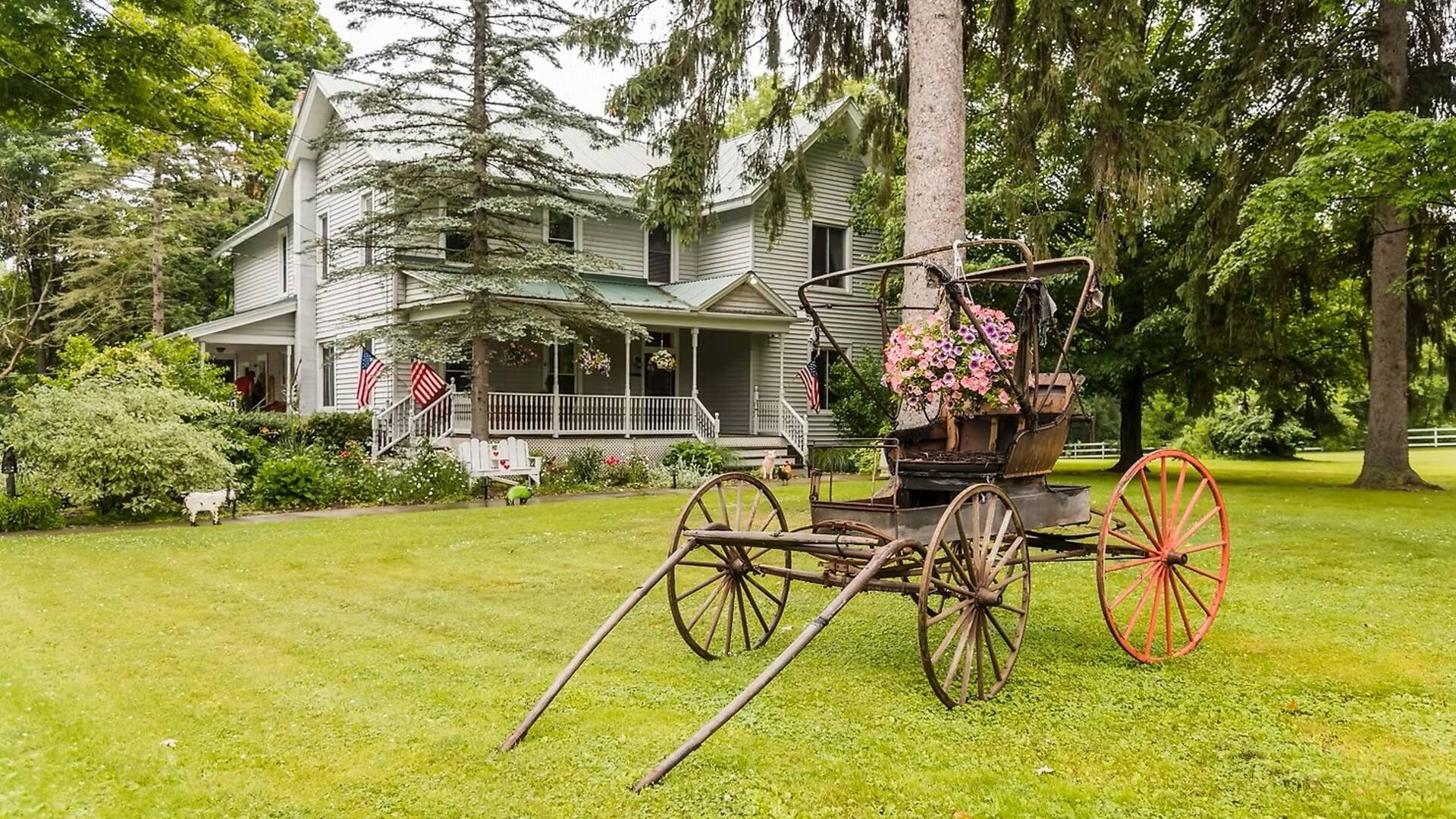 Fainting Goat Island Inn tops new list of US haunted hotels