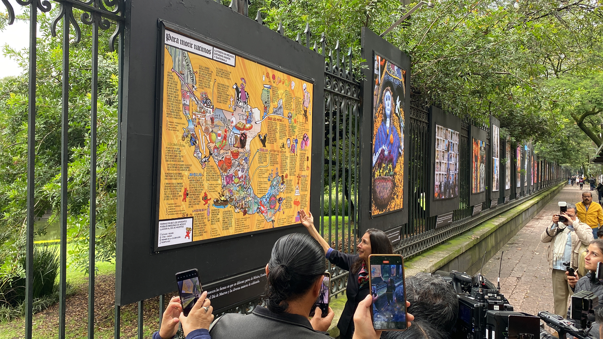 Fotos de Día de Muertos en las Rejas de Chapultepec