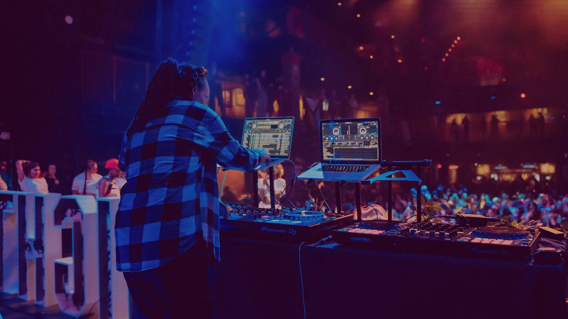 Best Boston Gay Bars: Clubs & Restaurants for LGBTQ+ Fun