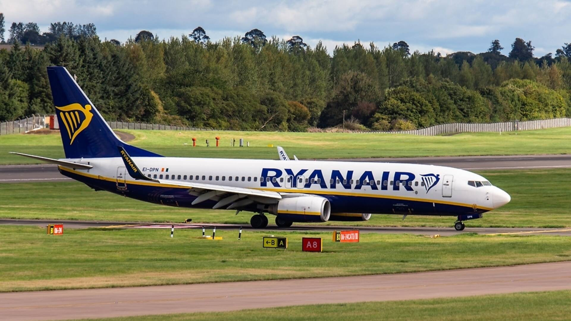 Edinburgh Airport: Biggest Transport Hub in Scotland is Spending £30 ...