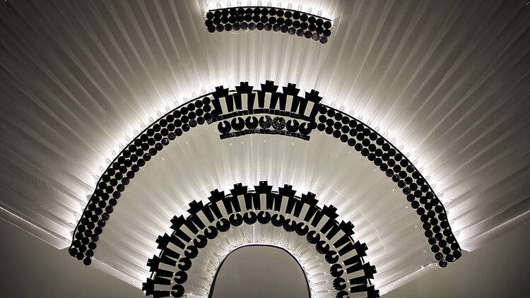 Regresa el Penacho de Moctezuma a CDMX en una reinterpretación con luz ...