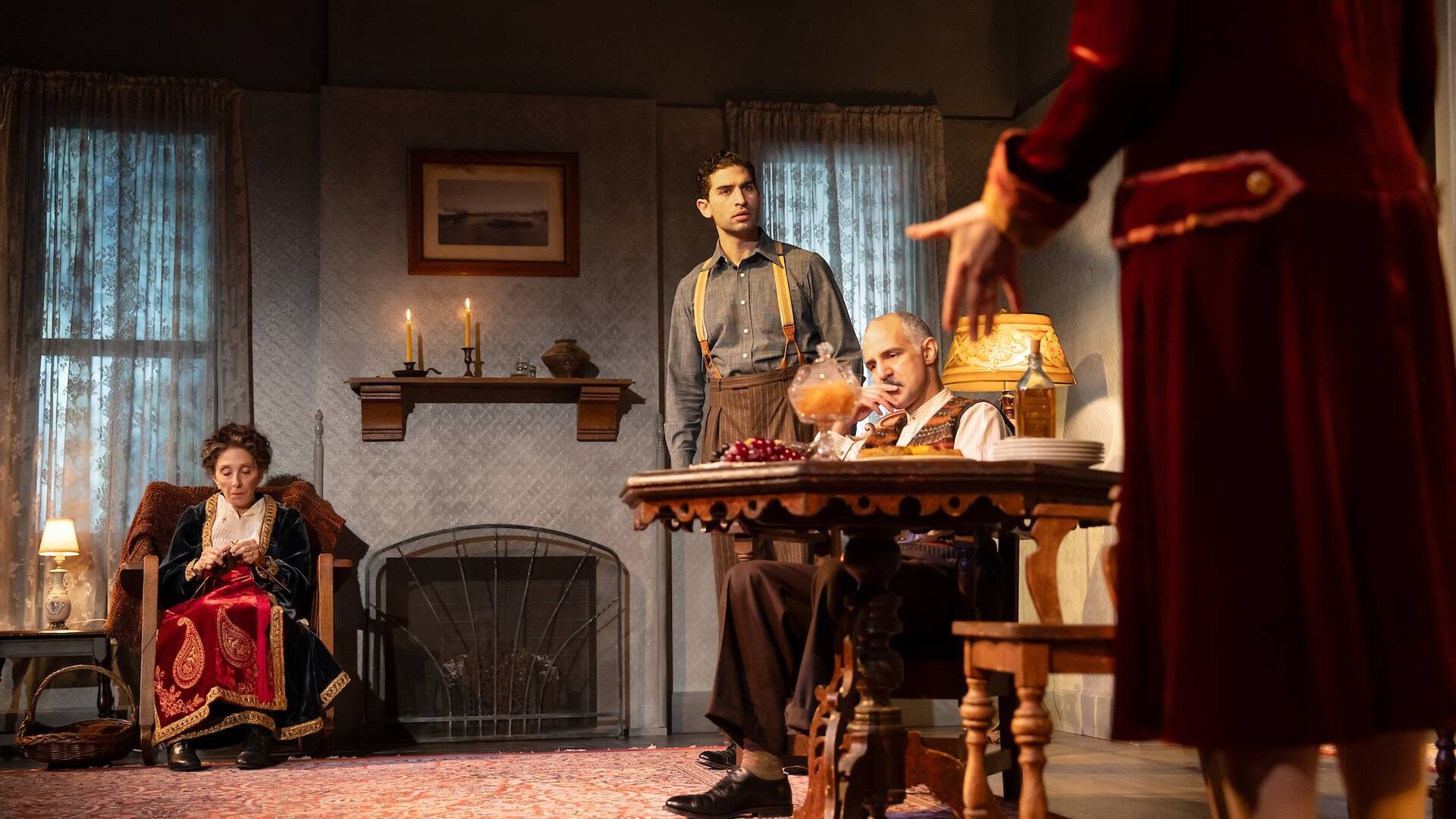 Theater review: Meet the Cartozians