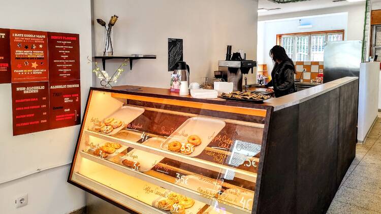 Os donuts com coberturas gulosas chegaram ao Porto