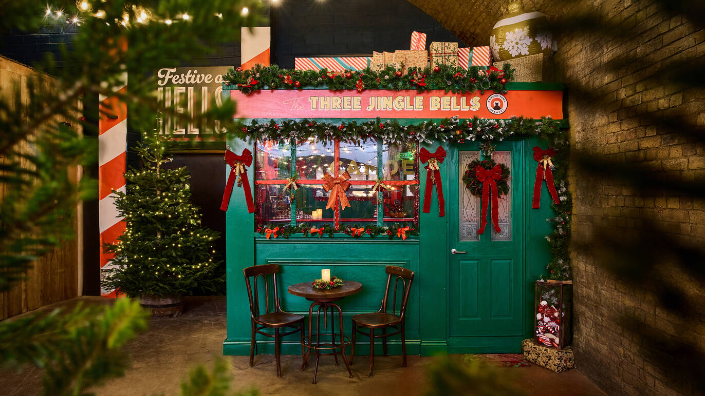 The ‘World’s Smallest Pub’ Has Opened in London