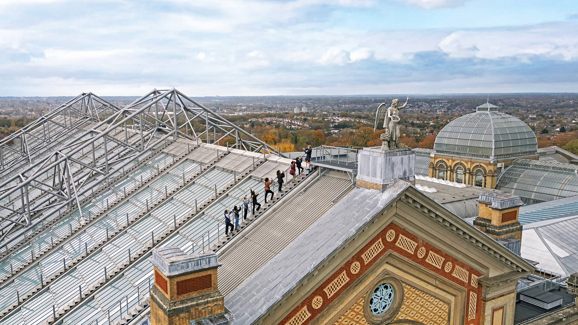 The Highest Roof Walk in the UK is Launching at Iconic London Landmark ...