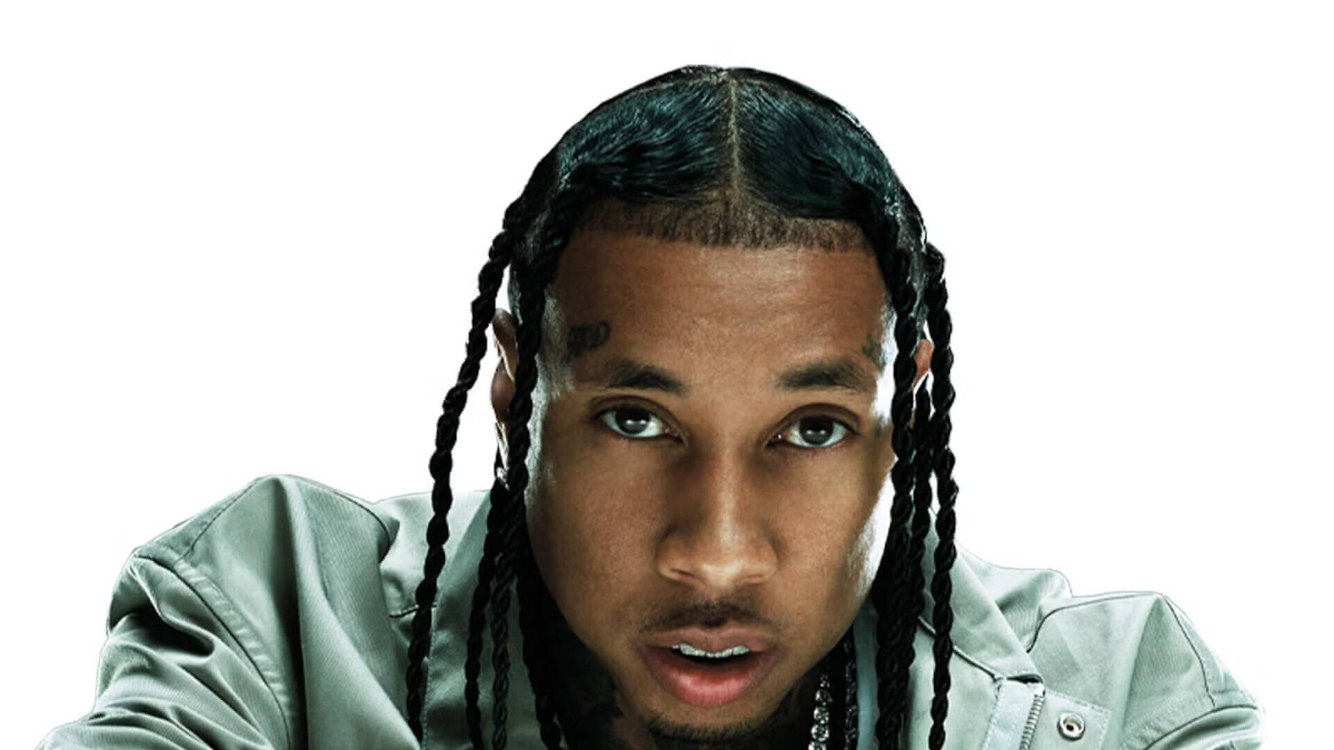 Kick heels aside when Tyga brings West Coast postcards to SALONE DI ...