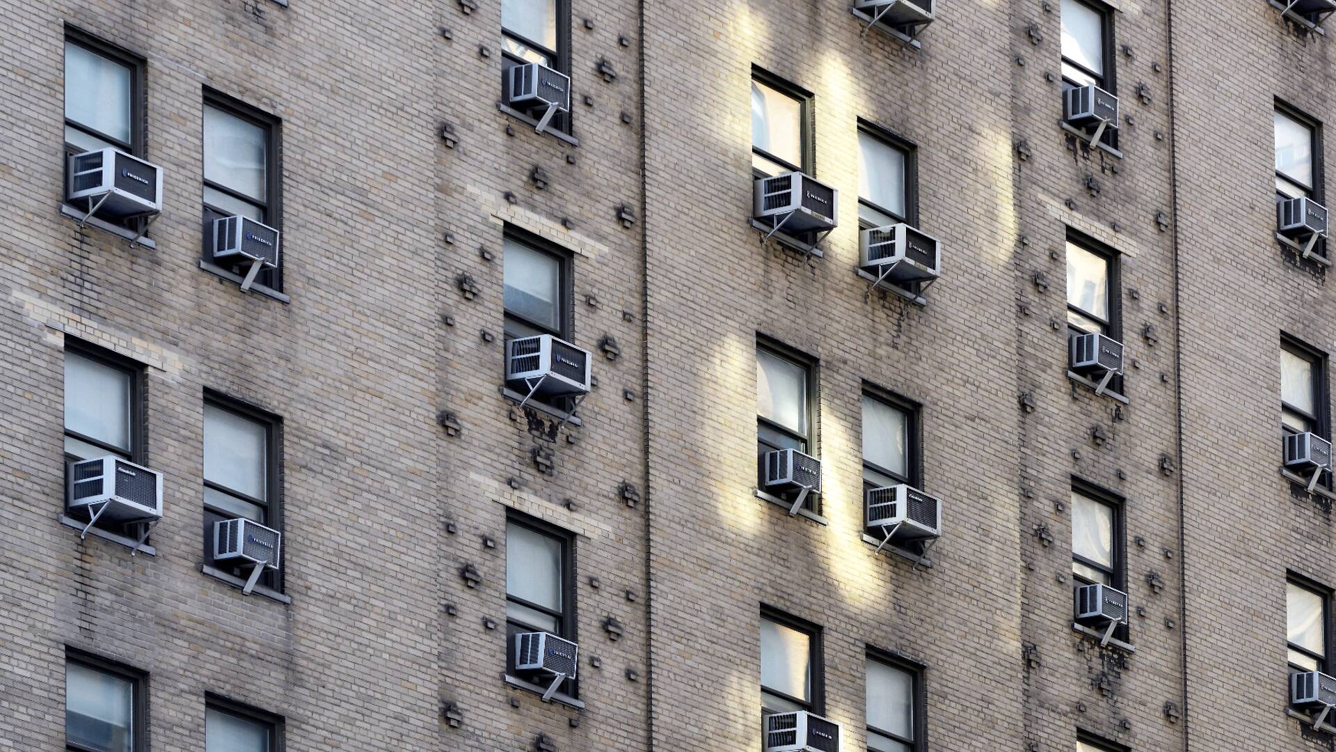 NYC Law Will Require Landlords to Install AC in All Units by 2030