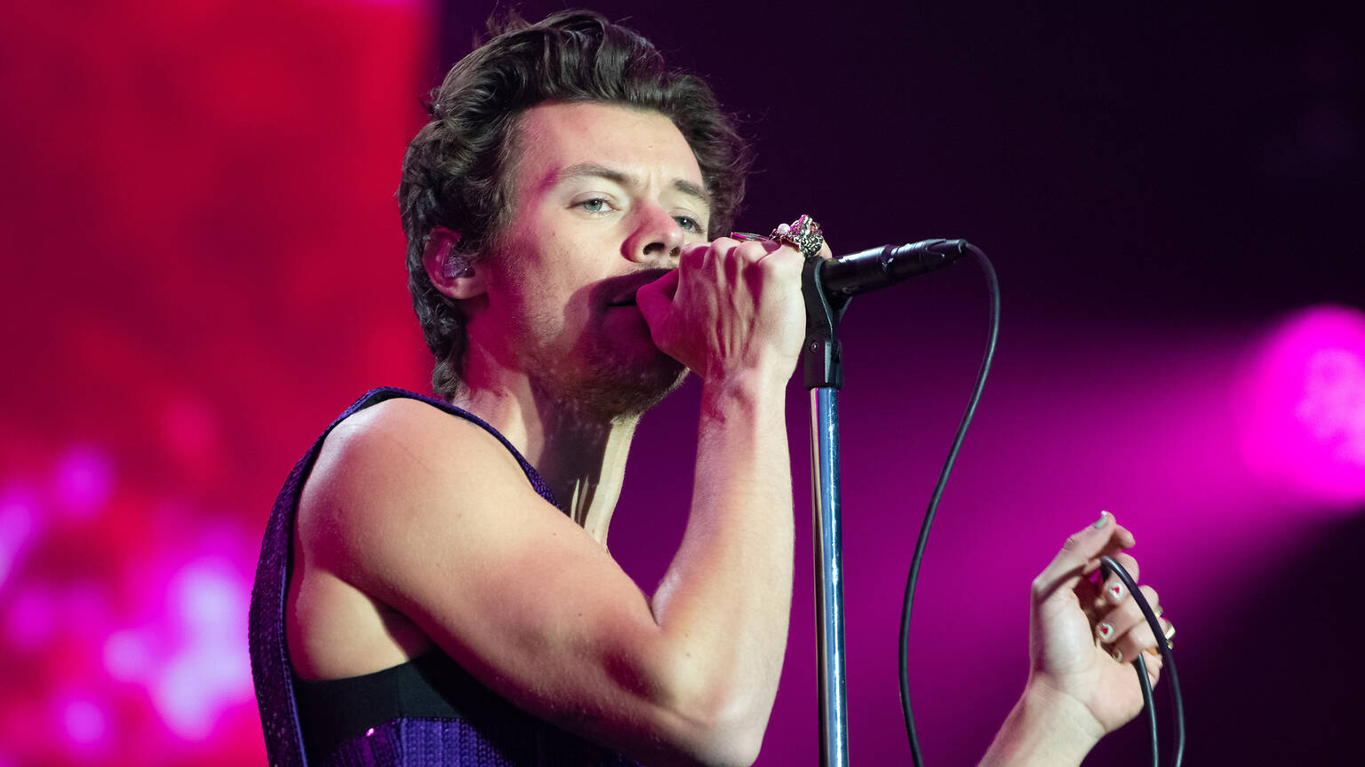 A Harry Styles Pop-Up Shop is Coming to NYC This Weekend: How to Find it