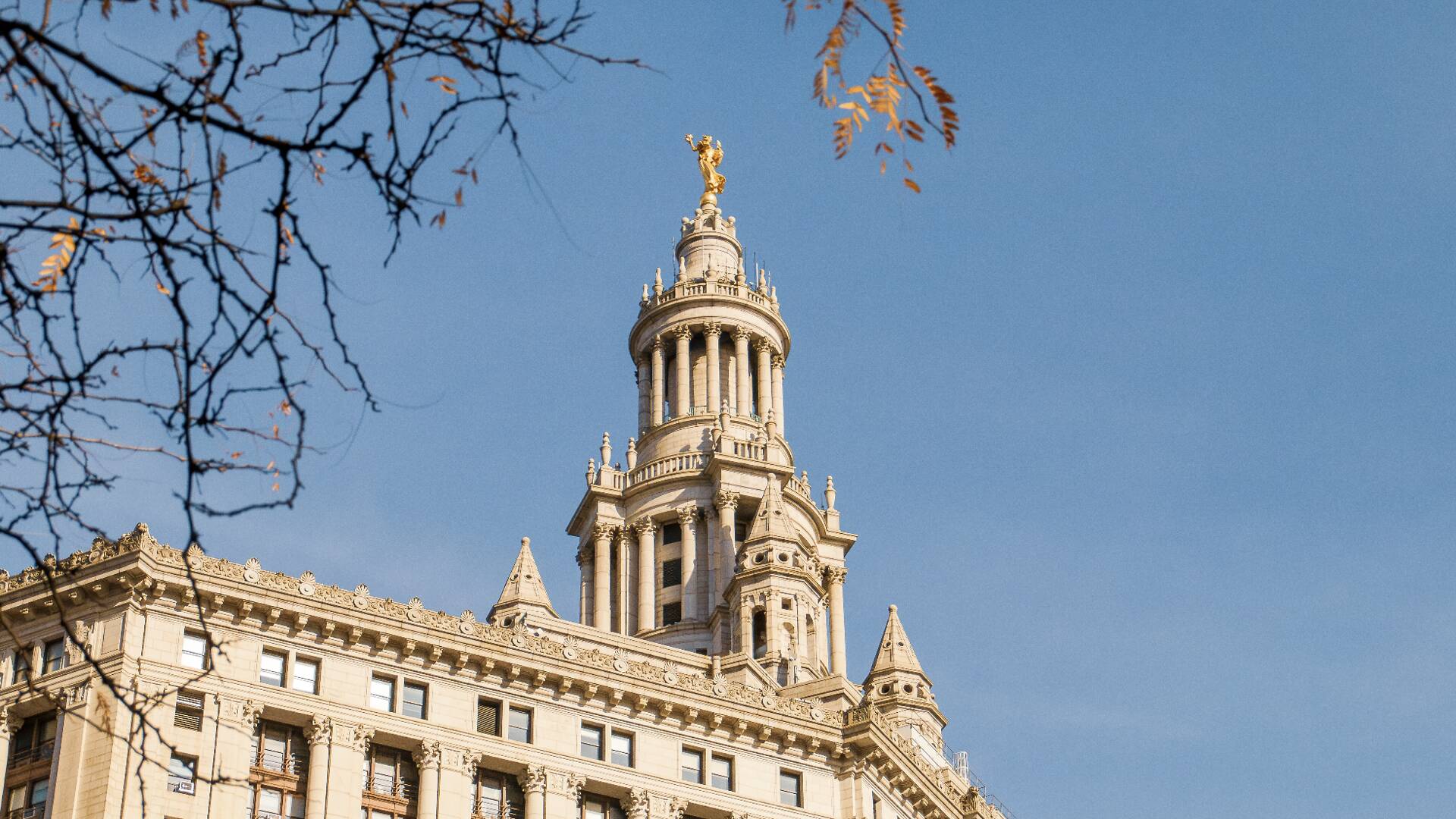 Reservations for Free Tours of Centre 360, the Manhattan Municipal ...