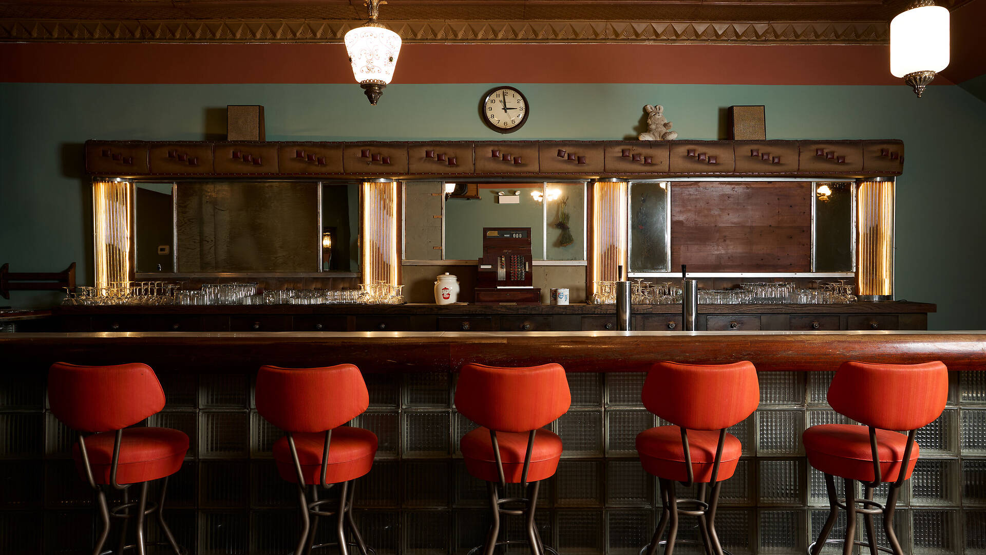 Belmont Tavern to Reopen in Chicago After 25 Years