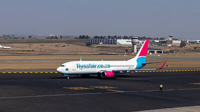 FlySafair continues scheduled flights despite facing overbooking ...