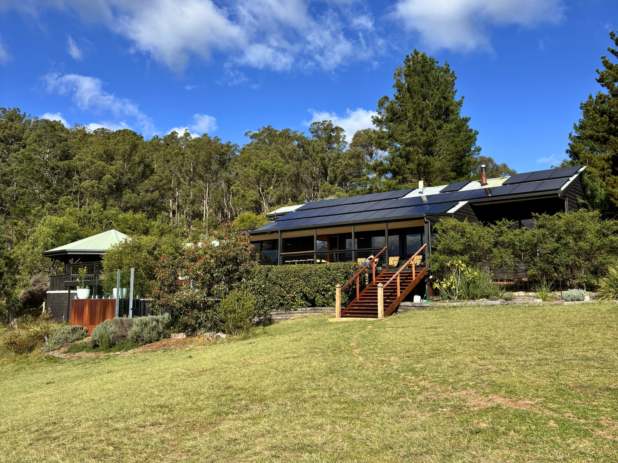 This cosy Blue Mountains hideaway is perfect for a group getaway
