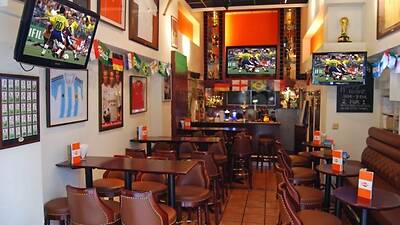 The Spot Bar | Bars and pubs in Soho, Hong Kong