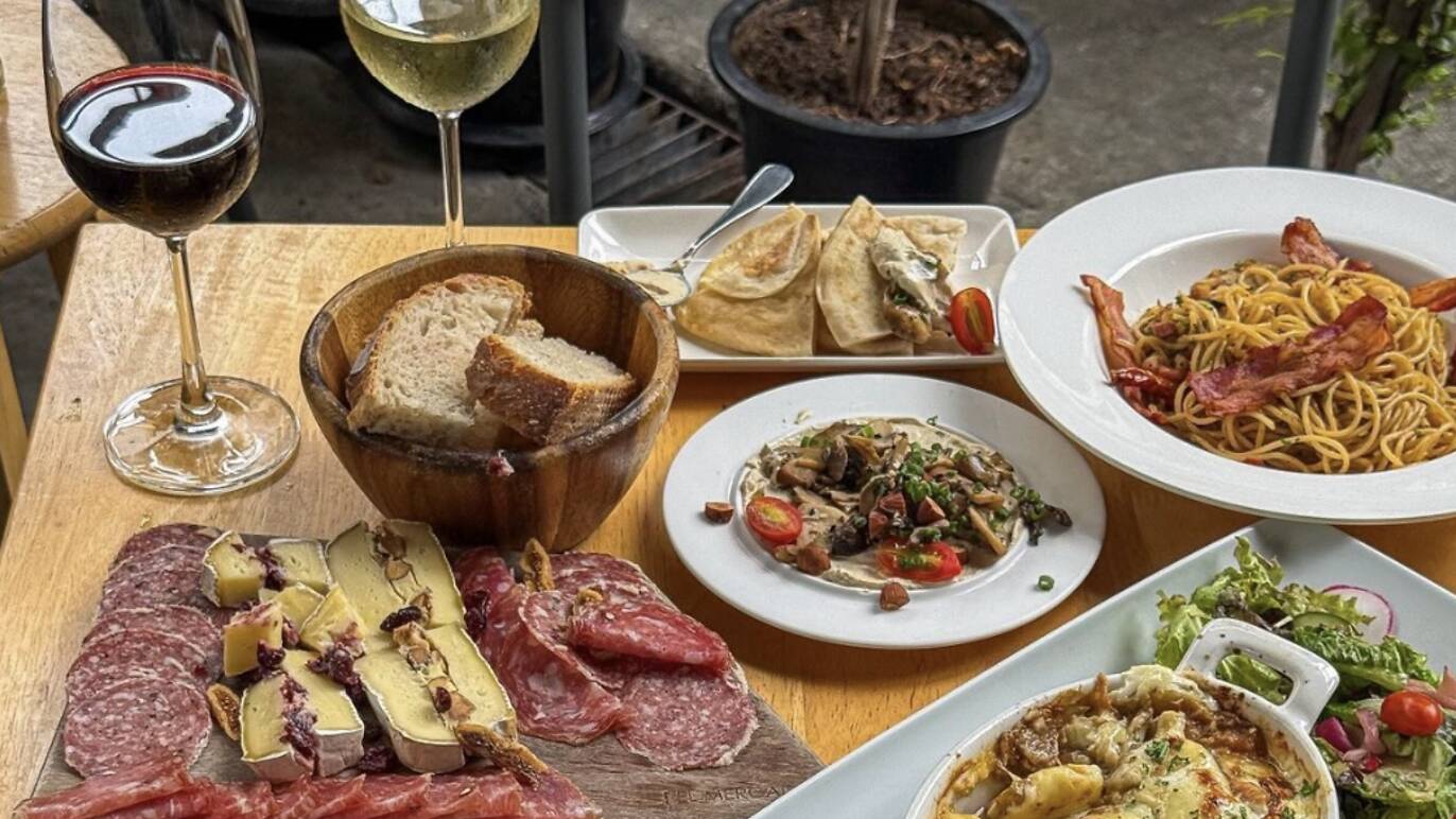 El Mercado mixes cheese, wine and Latin beats for Ladies' Night | El ...