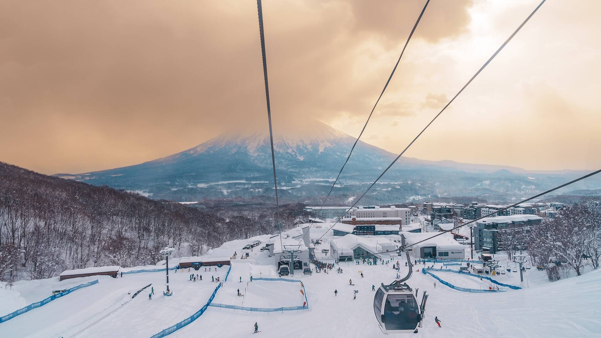 Niseko Village new gondola system: what skiers need to know