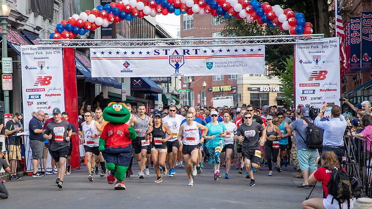 Run to Home Base | Fenway Park | Sports and fitness in Boston