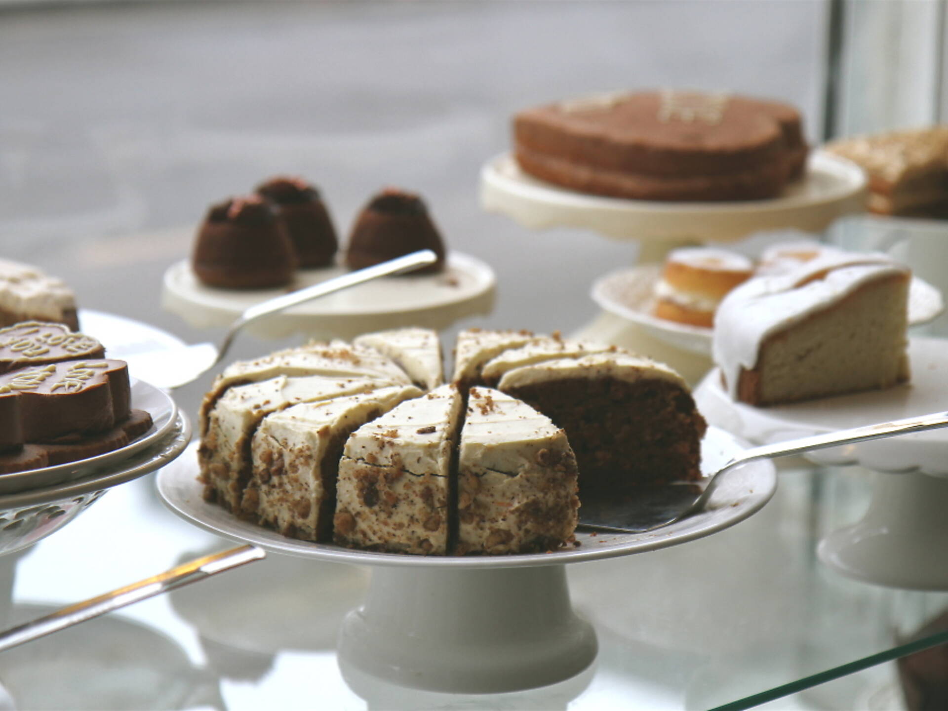 30 Best Cafes in London: Ace Cafes To Try Right Now