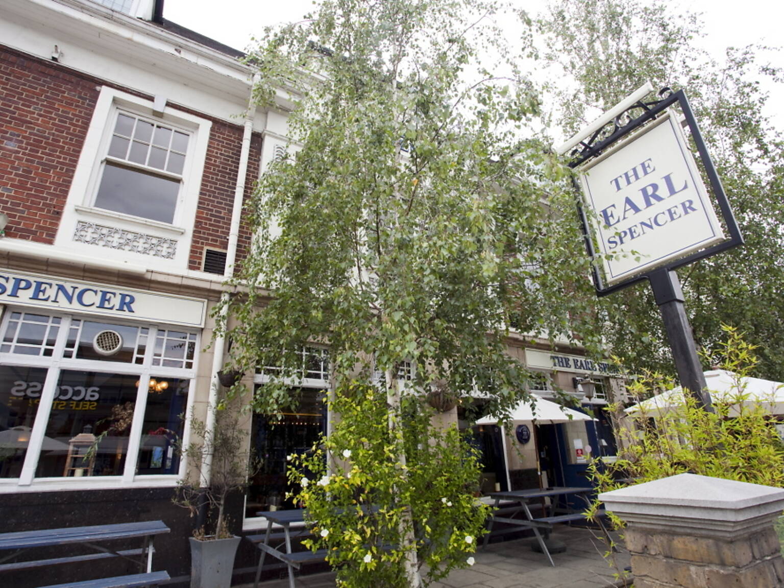 11 Great Wimbledon Bars and Pubs For Post-Tennis Tipples and More