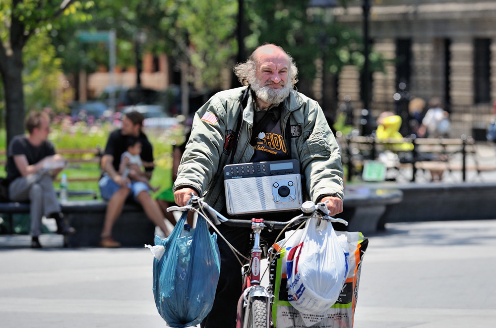 Radioman 2012, directed by Mary Kerr | Film review