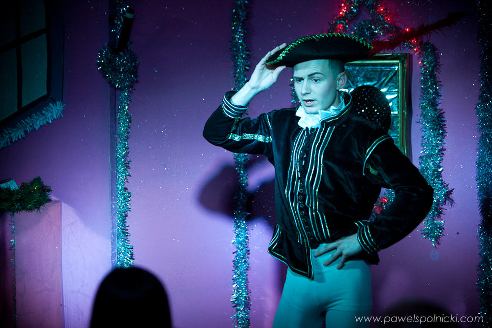 Snow White and the Seven Poofs The Climax!!! | in London