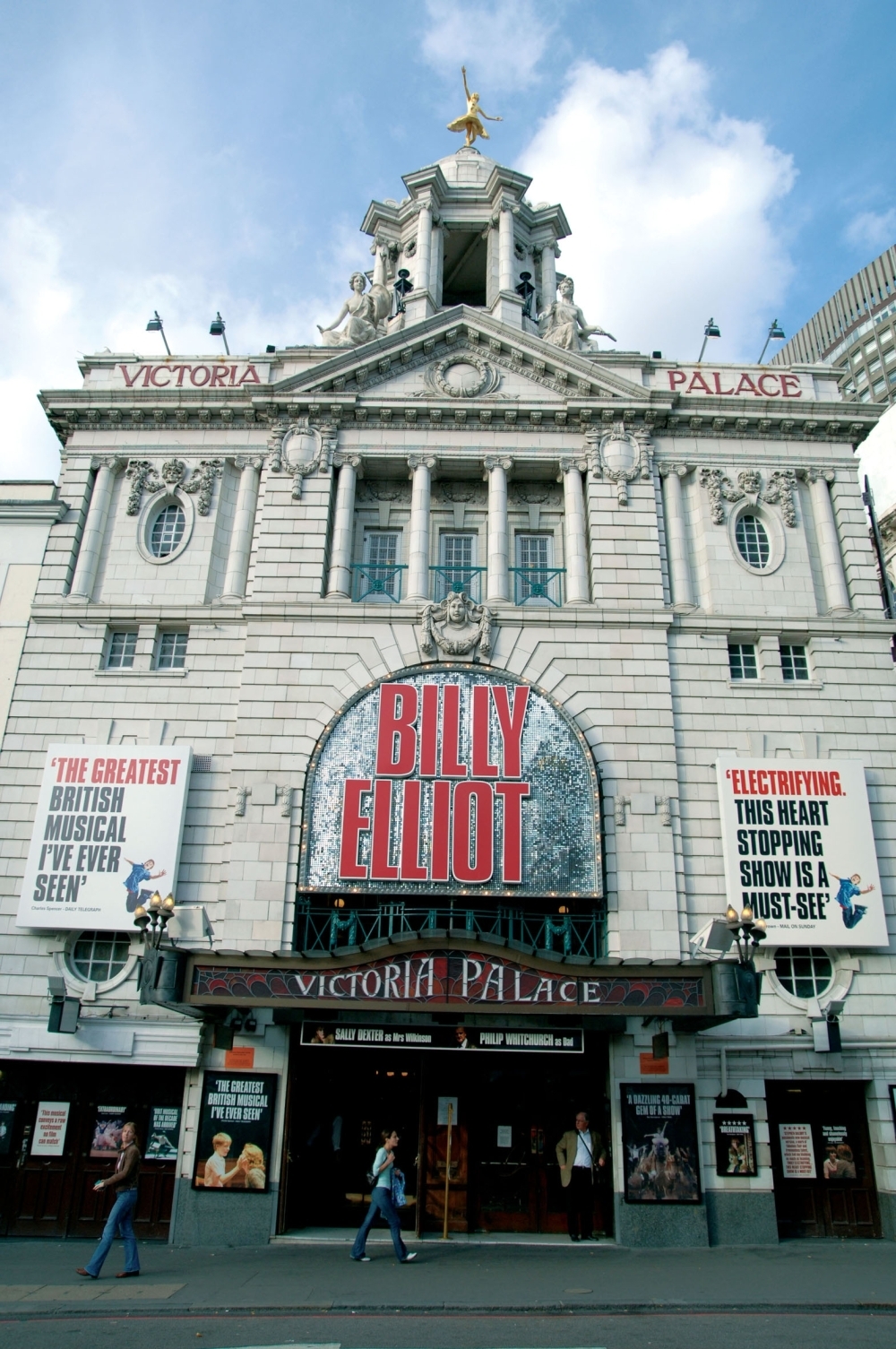 Victoria Palace Theatre | Theatre in St James's Park, London