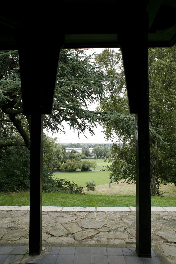 Springfield Park | Attractions in Stamford Hill, London