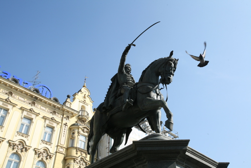 Bearded statues walk – Walking in London – Time Out London