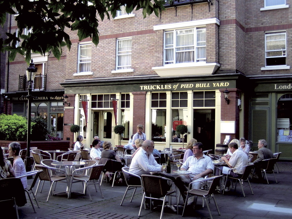 Truckles of Pied Bull Yard | Bars and pubs in Bloomsbury, London