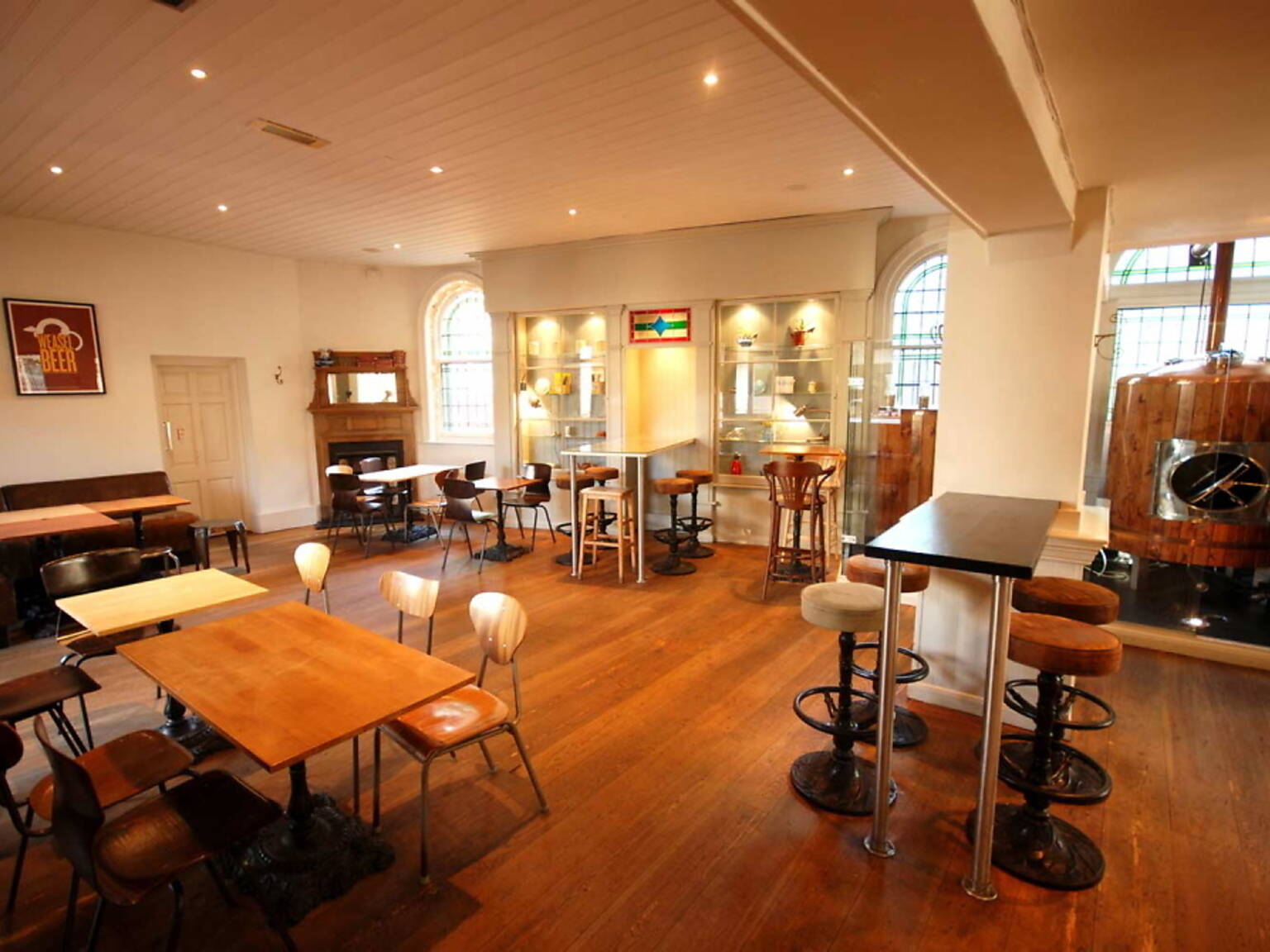 10 Best Pubs In Brixton For Daytime Drinks And Nighttime Tipples